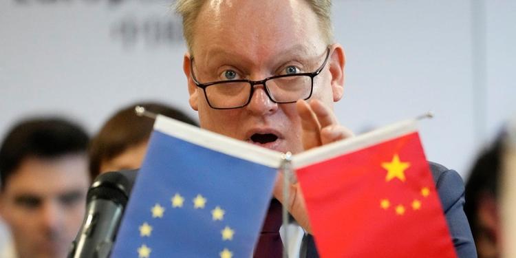 "Lägg om kursen" – EU:s uppmaning till Kina - Dagens PS