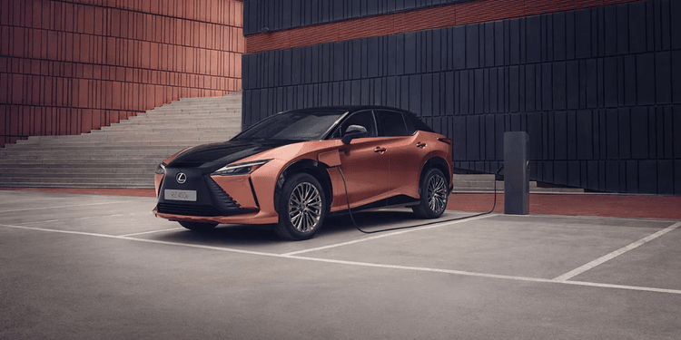 Lexus i fritt fall: Därför är lyx-elbilen ett fynd nu - Dagens PS